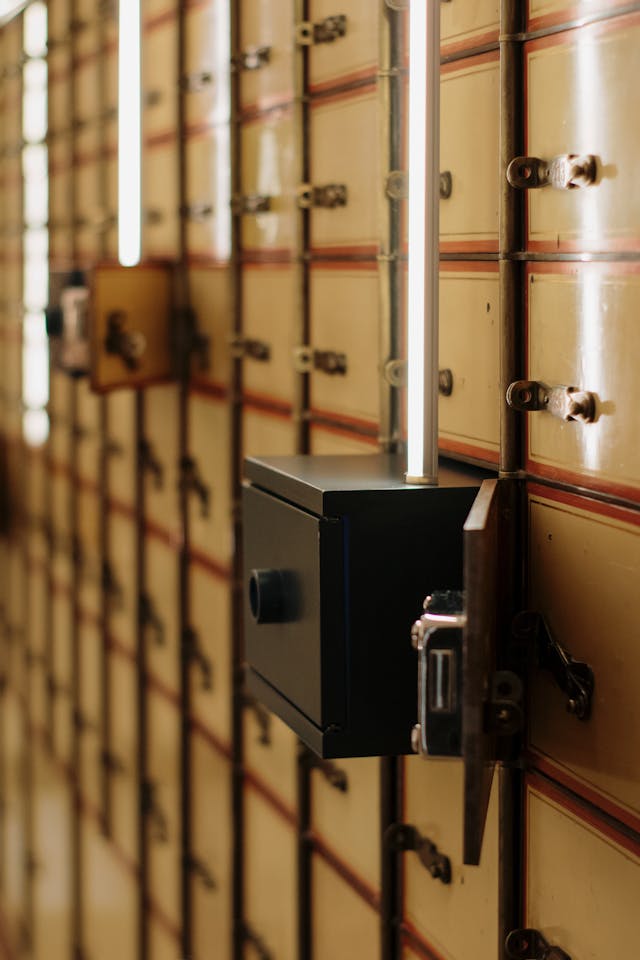 10 Surprising Things You Didn't Know About Safe Deposit Boxes ...